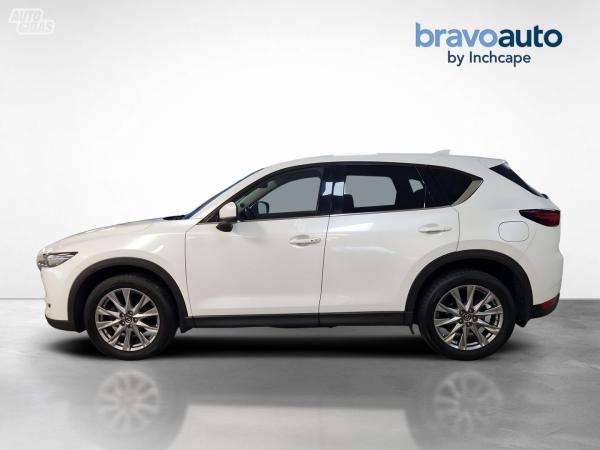 Mazda CX-5 2021 in Vilnius on AUTOMOTO.COM.LV White Mazda CX-5 2021 in Vilnius, with an engine capacity of 2.00 L and mileage of 158 thousand km for 21000 €, photo 3 on AUTOMOTO.COM.LV