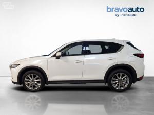 White Mazda CX-5 2021 in Vilnius, with an engine capacity of 2.00 L and mileage of 158 thousand km for 21000 €, photo 3 on AUTOMOTO.COM.LV