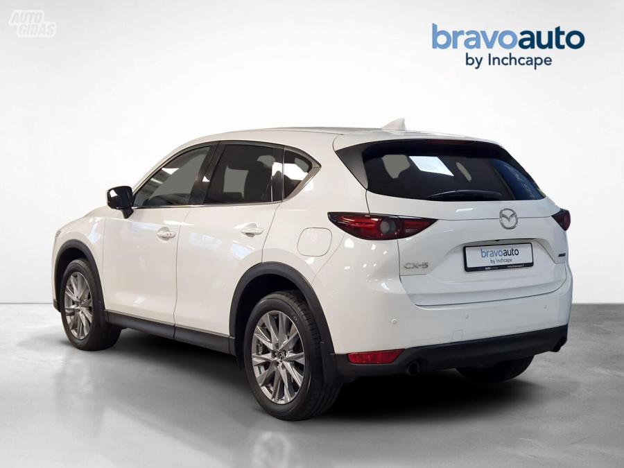 White Mazda CX-5 2021 in Vilnius, with an engine capacity of 2.00 L and mileage of 158 thousand km for 21000 €, photo 4 on AUTOMOTO.COM.LV