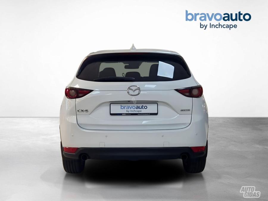 White Mazda CX-5 2021 in Vilnius, with an engine capacity of 2.00 L and mileage of 158 thousand km for 21000 €, photo 5 on AUTOMOTO.COM.LV