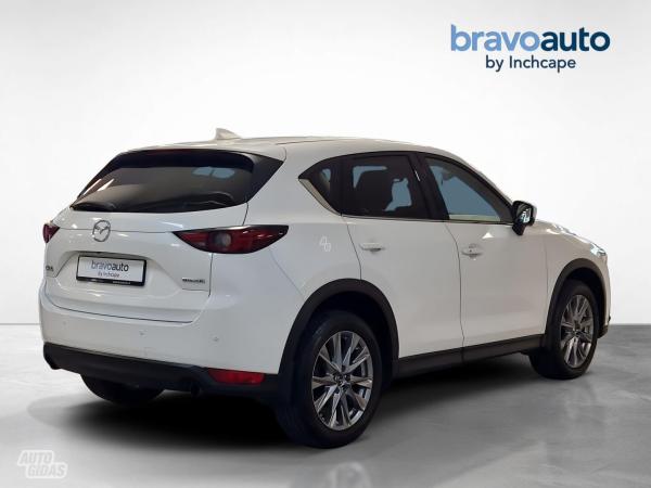 Mazda CX-5 2021 in Vilnius on AUTOMOTO.COM.LV White Mazda CX-5 2021 in Vilnius, with an engine capacity of 2.00 L and mileage of 158 thousand km for 21000 €, photo 6 on AUTOMOTO.COM.LV