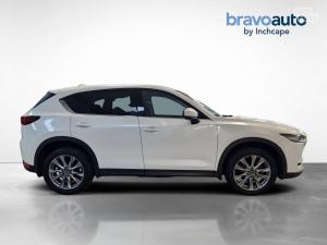 White Mazda CX-5 2021 in Vilnius, with an engine capacity of 2.00 L and mileage of 158 thousand km for 21000 €, photo 7 on AUTOMOTO.COM.LV