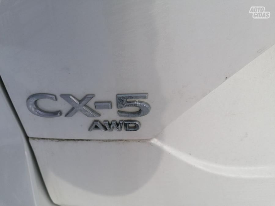 White Mazda CX-5 2022 in Klaipeda, with an engine capacity of 2.50 L and mileage of 350 thousand km for 21900 €, photo 8 on AUTOMOTO.COM.LV