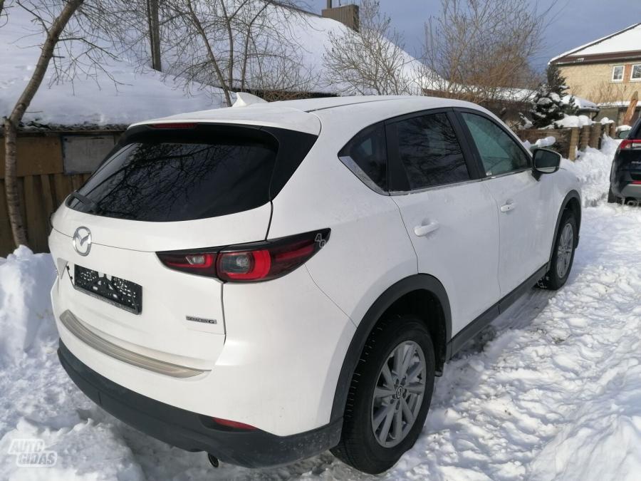 White Mazda CX-5 2022 in Klaipeda, with an engine capacity of 2.50 L and mileage of 350 thousand km for 21900 €, photo 10 on AUTOMOTO.COM.LV