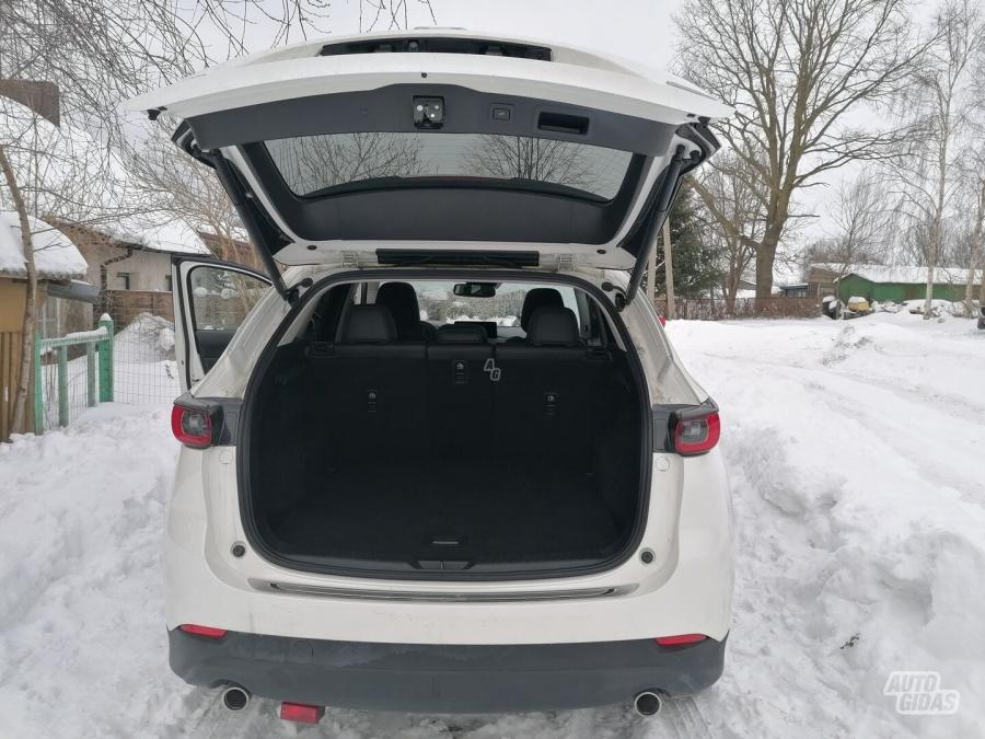 White Mazda CX-5 2022 in Klaipeda, with an engine capacity of 2.50 L and mileage of 350 thousand km for 21900 €, photo 12 on AUTOMOTO.COM.LV