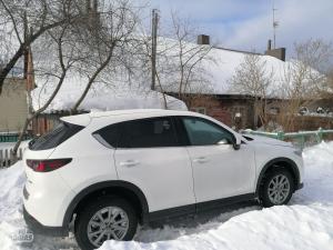 White Mazda CX-5 2022 in Klaipeda, with an engine capacity of 2.50 L and mileage of 350 thousand km for 21900 €, photo 13 on AUTOMOTO.COM.LV