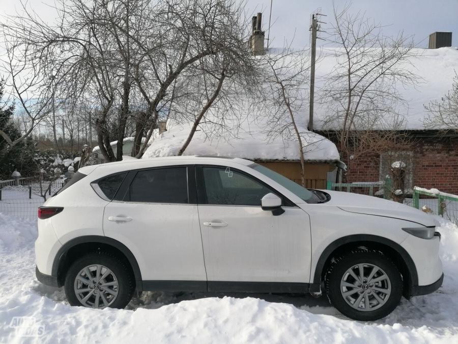 White Mazda CX-5 2022 in Klaipeda, with an engine capacity of 2.50 L and mileage of 350 thousand km for 21900 €, photo 14 on AUTOMOTO.COM.LV