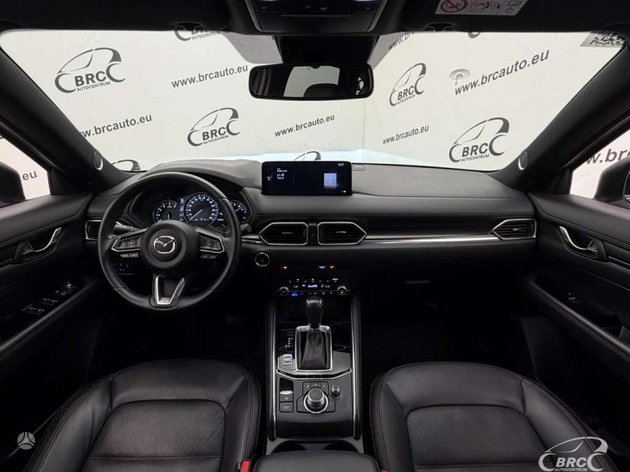 White Mazda CX-5 2022 in Vilnius, with an engine capacity of 2.00 L and mileage of 42 thousand km for 25900 €, photo 5 on AUTOMOTO.COM.LV