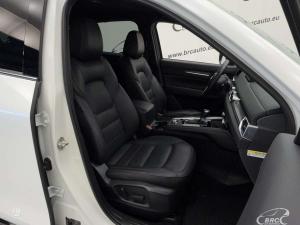 White Mazda CX-5 2022 in Vilnius, with an engine capacity of 2.00 L and mileage of 42 thousand km for 25900 €, photo 9 on AUTOMOTO.COM.LV