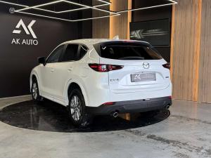 White Mazda CX-5 2024 in Kaunas, with an engine capacity of 2.49 L and mileage of 47 thousand km for 24990 €, photo 9 on AUTOMOTO.COM.LV