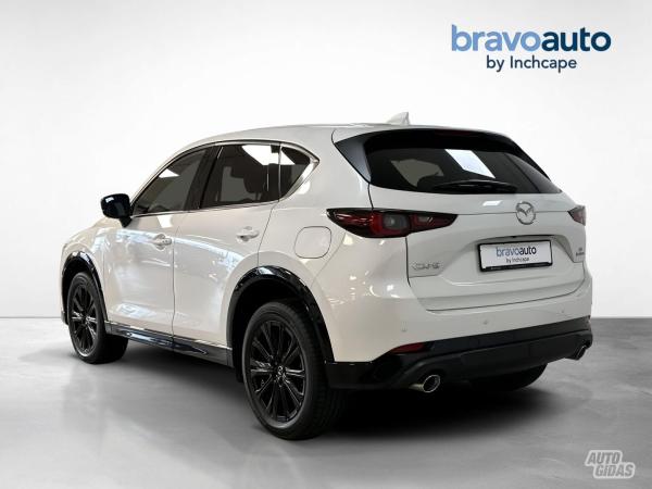 Mazda CX-5 2024 in Vilnius on AUTOMOTO.COM.LV White Mazda CX-5 2024 in Vilnius, with an engine capacity of 2.00 L and mileage of 46 thousand km for 29000 €, photo 4 on AUTOMOTO.COM.LV