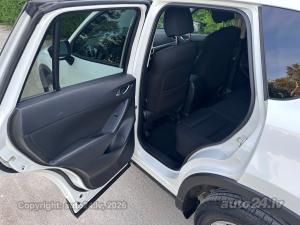White Mazda CX-5 2015 in Tallinn, with an engine capacity of 2.20 L and mileage of 155 thousand km for 11900 €, photo 6 on AUTOMOTO.COM.LV