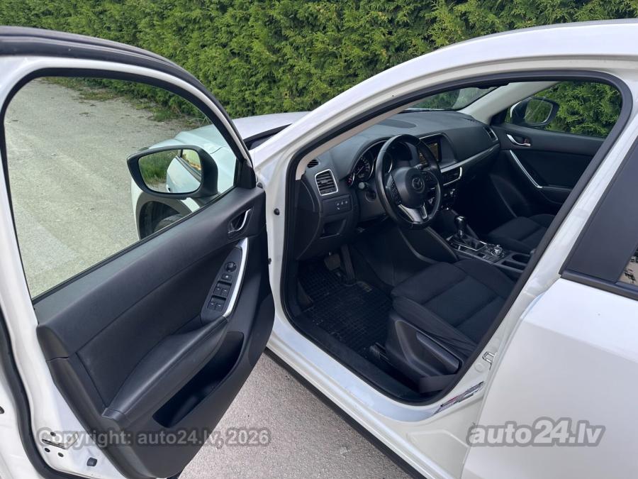 White Mazda CX-5 2015 in Tallinn, with an engine capacity of 2.20 L and mileage of 155 thousand km for 11900 €, photo 8 on AUTOMOTO.COM.LV