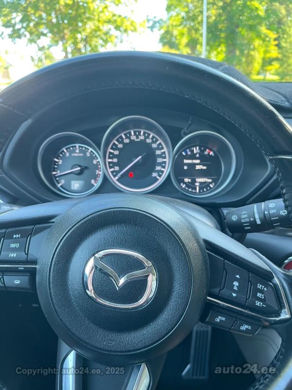 White Mazda CX-5 2018 in Valga, with an engine capacity of 2.50 L and mileage of 114 thousand km for 23000 €, photo 11 on AUTOMOTO.COM.LV