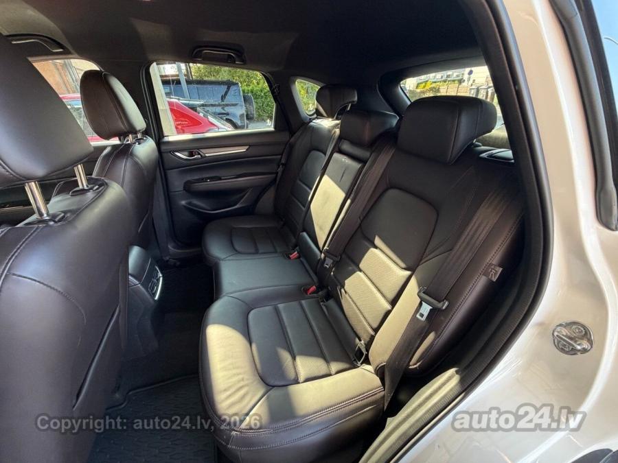 Balts Mazda CX-5 2019 Tallina, ar dzinēja tilpumu 2.50 L un nobraukumu 85 tūkst. km par 21500 €, foto 17 vietnē AUTOMOTO.COM.LV