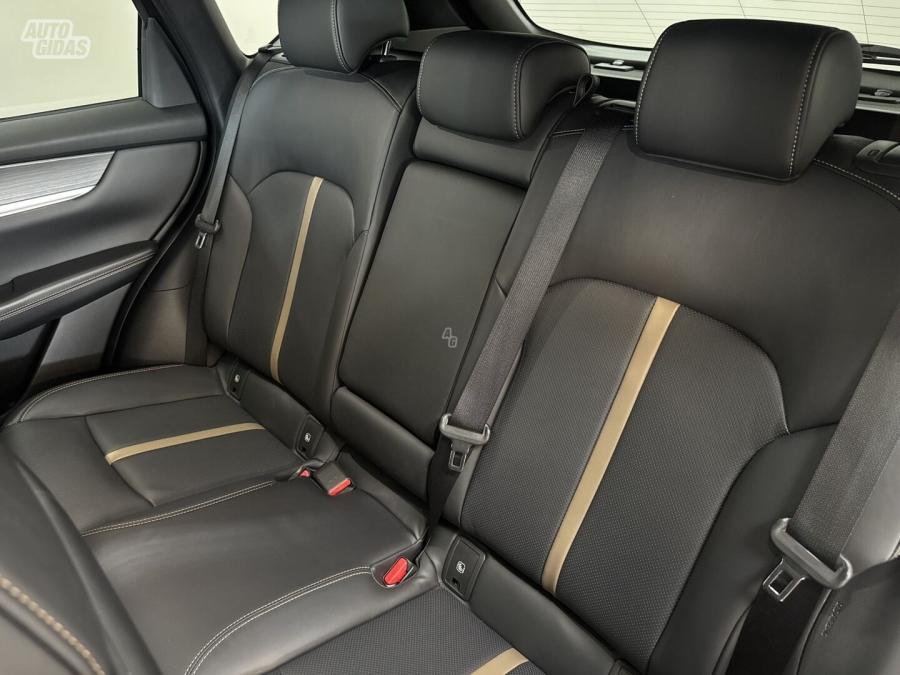 Sarkans Mazda CX-60 2025 Viļņa, ar dzinēja tilpumu 3.30 L un nobraukumu 16 tūkst. km par 47500 €, foto 16 vietnē AUTOMOTO.COM.LV