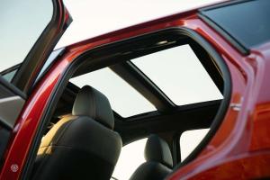 Sarkans Mazda CX-60 2026 Zarasai, ar dzinēja tilpumu 2.49 L un nobraukumu 16 tūkst. km par 44500 €, foto 14 vietnē AUTOMOTO.COM.LV