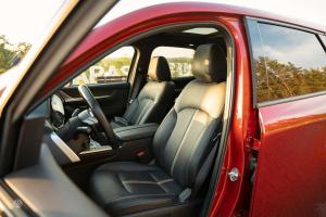 Sarkans Mazda CX-60 2026 Zarasai, ar dzinēja tilpumu 2.49 L un nobraukumu 16 tūkst. km par 44500 €, foto 15 vietnē AUTOMOTO.COM.LV