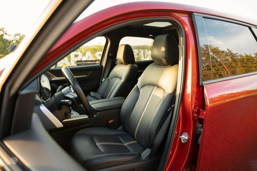 Sarkans Mazda CX-60 2026 Zarasai, ar dzinēja tilpumu 2.49 L un nobraukumu 16 tūkst. km par 44500 €, foto 15 vietnē AUTOMOTO.COM.LV