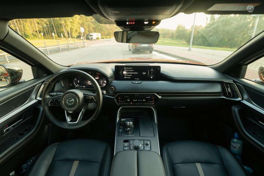 Sarkans Mazda CX-60 2026 Zarasai, ar dzinēja tilpumu 2.49 L un nobraukumu 16 tūkst. km par 44500 €, foto 17 vietnē AUTOMOTO.COM.LV