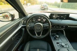 Sarkans Mazda CX-60 2026 Zarasai, ar dzinēja tilpumu 2.49 L un nobraukumu 16 tūkst. km par 44500 €, foto 18 vietnē AUTOMOTO.COM.LV