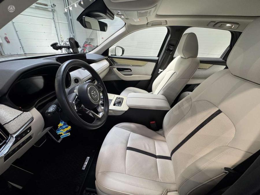 White Mazda CX-60 2025 in Klaipeda, with an engine capacity of 2.49 L and mileage of 12 thousand km for 47000 €, photo 8 on AUTOMOTO.COM.LV