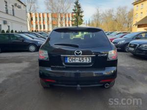 Black Mazda CX-7 2010 in Daugavpils, with an engine capacity of 2.20 L and mileage of 0 thousand km for 6850 €, photo 9 on AUTOMOTO.COM.LV