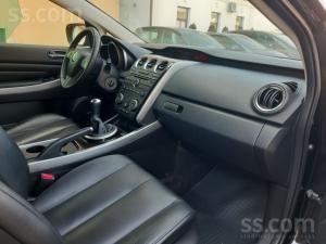 Black Mazda CX-7 2010 in Daugavpils, with an engine capacity of 2.20 L and mileage of 0 thousand km for 6850 €, photo 30 on AUTOMOTO.COM.LV