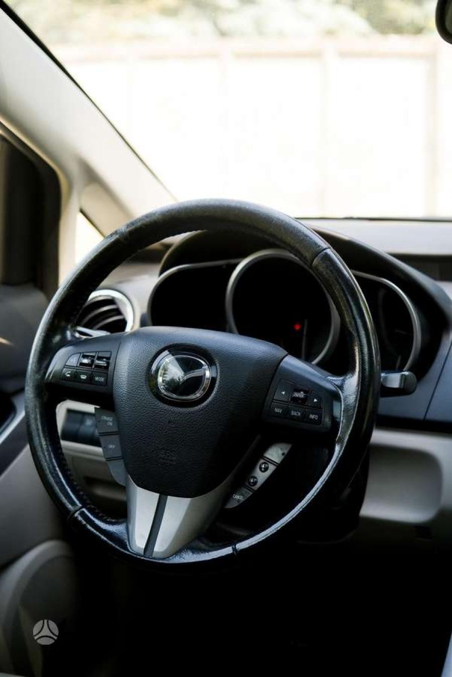 Black Mazda CX-7 2010 in Kaunas, with an engine capacity of 2.18 L and mileage of 380 thousand km for 2500 €, photo 3 on AUTOMOTO.COM.LV