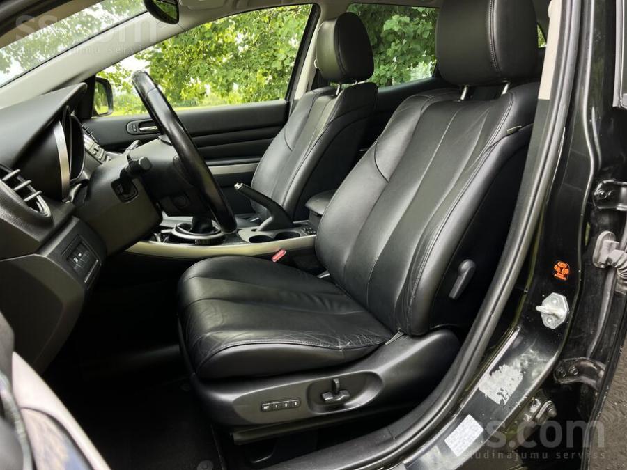 Melns Mazda CX-7 2010 Cēsis, ar dzinēja tilpumu 2.20 L un nobraukumu 293 tūkst. km par 4500 €, foto 9 vietnē AUTOMOTO.COM.LV
