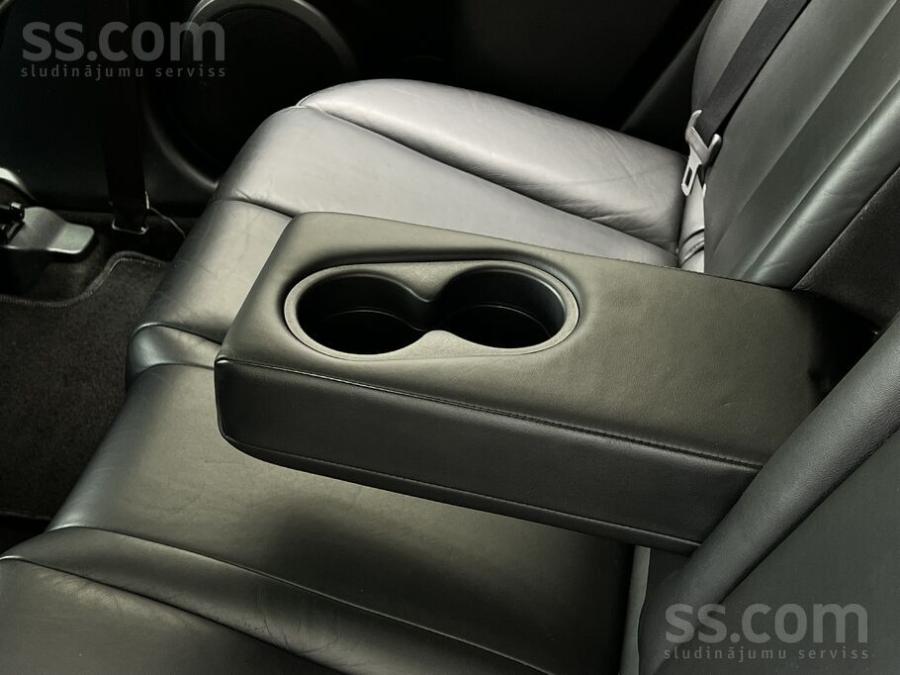 Melns Mazda CX-7 2010 Cēsis, ar dzinēja tilpumu 2.20 L un nobraukumu 293 tūkst. km par 4500 €, foto 13 vietnē AUTOMOTO.COM.LV