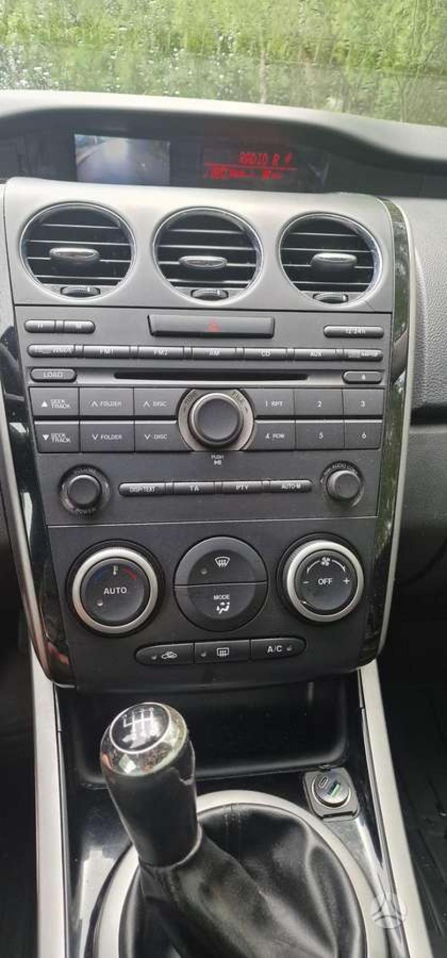 Black Mazda CX-7 2010 in Vilnius, with an engine capacity of 2.20 L and mileage of 0 thousand km for 2999 €, photo 12 on AUTOMOTO.COM.LV