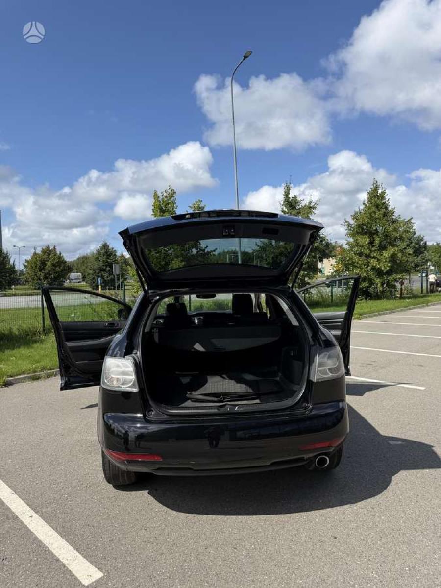 Melns Mazda CX-7 2010 Klaipėda, ar dzinēja tilpumu 2.18 L un nobraukumu 373 tūkst. km par 2700 €, foto 6 vietnē AUTOMOTO.COM.LV