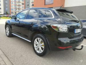 Black Mazda CX-7 2010 in Vilnius, with an engine capacity of 2.20 L and mileage of 192 thousand km for 2999 €, photo 6 on AUTOMOTO.COM.LV