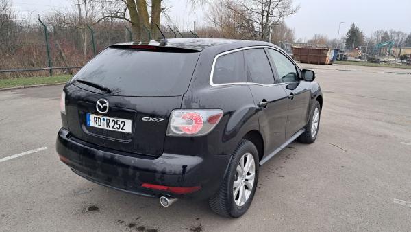 Melns Mazda CX-7 2011 Klaipėda, ar dzinēja tilpumu 2.20 L un nobraukumu 223 tūkst. km par 4400 €, foto 5 vietnē AUTOMOTO.COM.LV