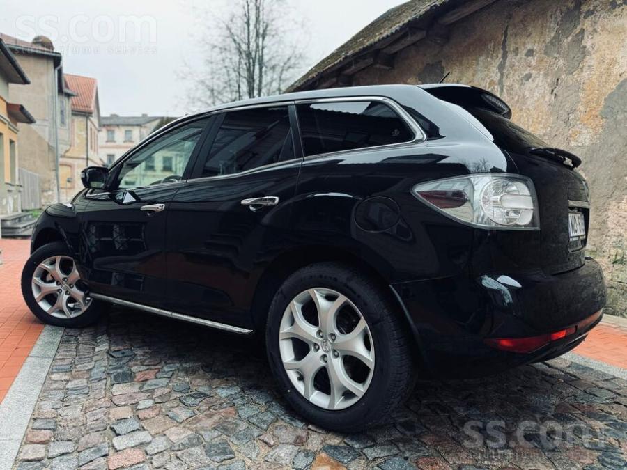 Black Mazda CX-7 2011 in Cesis, with an engine capacity of 2.20 L and mileage of 0 thousand km for 5600 €, photo 9 on AUTOMOTO.COM.LV
