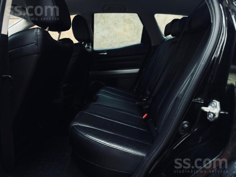 Black Mazda CX-7 2011 in Cesis, with an engine capacity of 2.20 L and mileage of 0 thousand km for 5600 €, photo 11 on AUTOMOTO.COM.LV