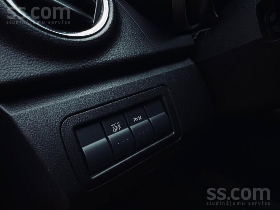 Black Mazda CX-7 2011 in Cesis, with an engine capacity of 2.20 L and mileage of 0 thousand km for 5600 €, photo 26 on AUTOMOTO.COM.LV