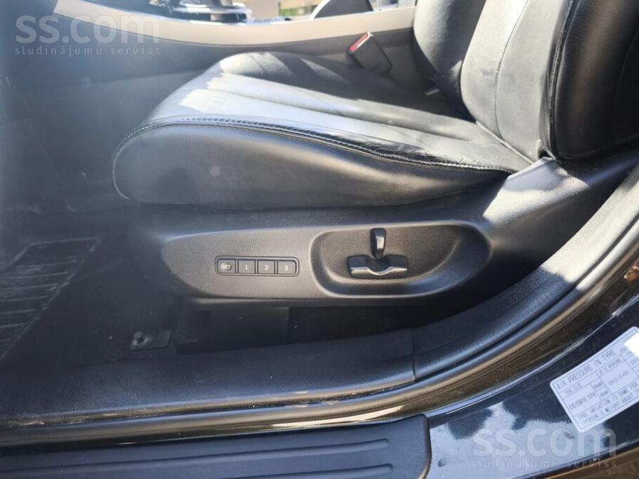 Melns Mazda CX-7 2011 Valmiera, ar dzinēja tilpumu 2.20 L un nobraukumu 272 tūkst. km par 5150 €, foto 12 vietnē AUTOMOTO.COM.LV
