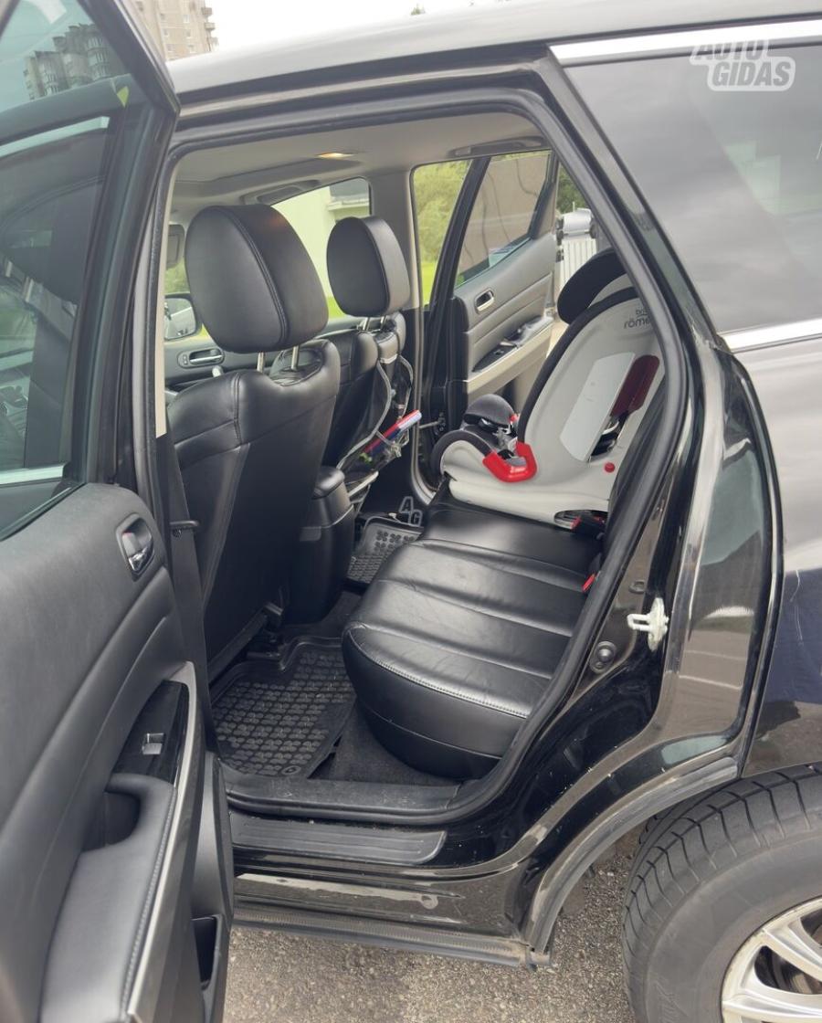 Black Mazda CX-7 2011 in Vilnius, with an engine capacity of 2.20 L and mileage of 282 thousand km for 3900 €, photo 10 on AUTOMOTO.COM.LV