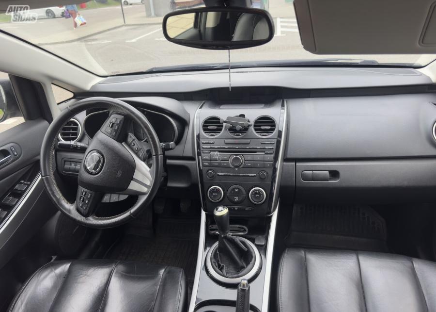 Black Mazda CX-7 2011 in Vilnius, with an engine capacity of 2.20 L and mileage of 282 thousand km for 3900 €, photo 12 on AUTOMOTO.COM.LV