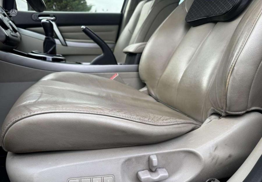 Melns Mazda CX-7 2012 Kauņa, ar dzinēja tilpumu 2.18 L un nobraukumu 220 tūkst. km par 2399 €, foto 13 vietnē AUTOMOTO.COM.LV