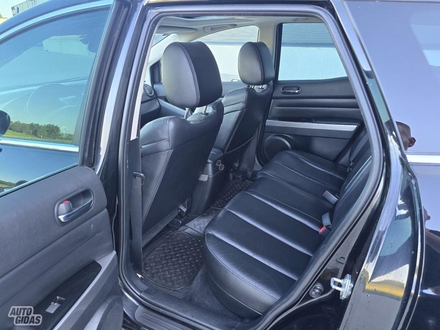 Black Mazda CX-7 2012 in Siauliai, with an engine capacity of 2.20 L and mileage of 216 thousand km for 4000 €, photo 9 on AUTOMOTO.COM.LV