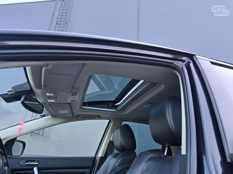 Black Mazda CX-7 2012 in Siauliai, with an engine capacity of 2.20 L and mileage of 216 thousand km for 4000 €, photo 11 on AUTOMOTO.COM.LV