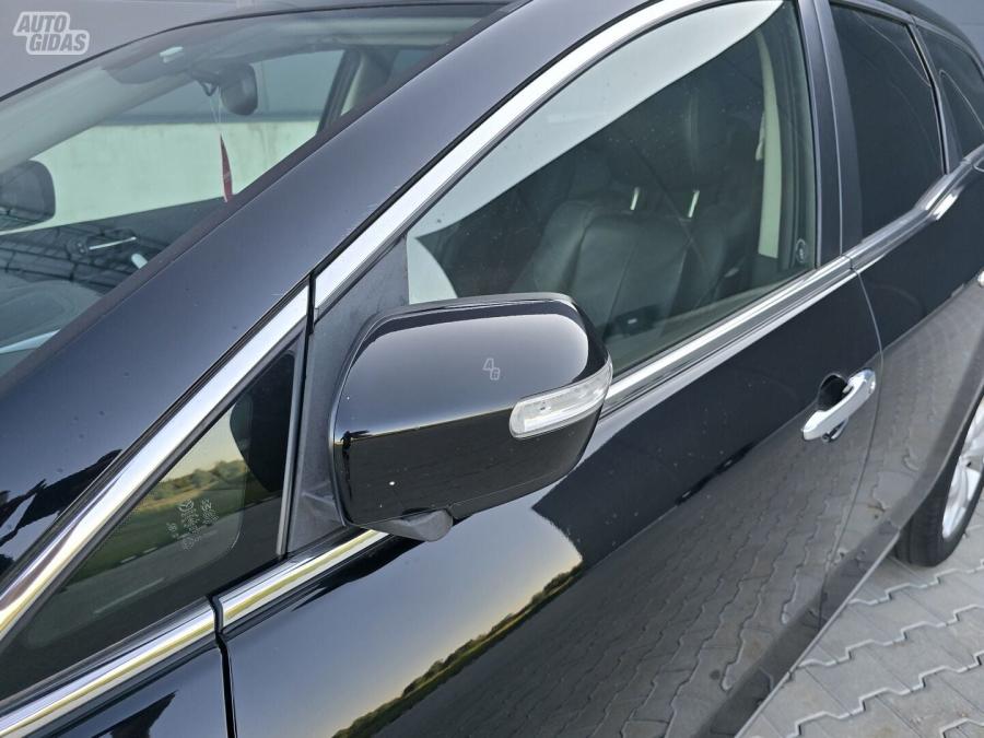 Black Mazda CX-7 2012 in Siauliai, with an engine capacity of 2.20 L and mileage of 216 thousand km for 4000 €, photo 24 on AUTOMOTO.COM.LV