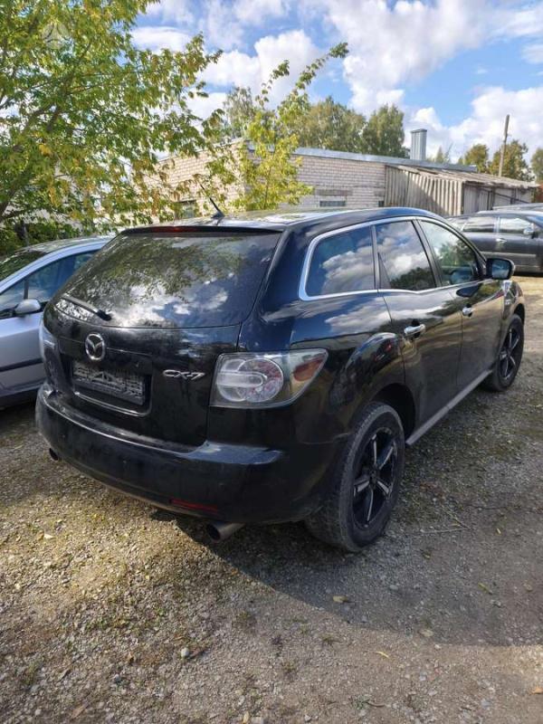 Melns Mazda CX-7 2008 Panevēža, ar dzinēja tilpumu 2.30 L un nobraukumu 210 tūkst. km par 950 €, foto 4 vietnē AUTOMOTO.COM.LV
