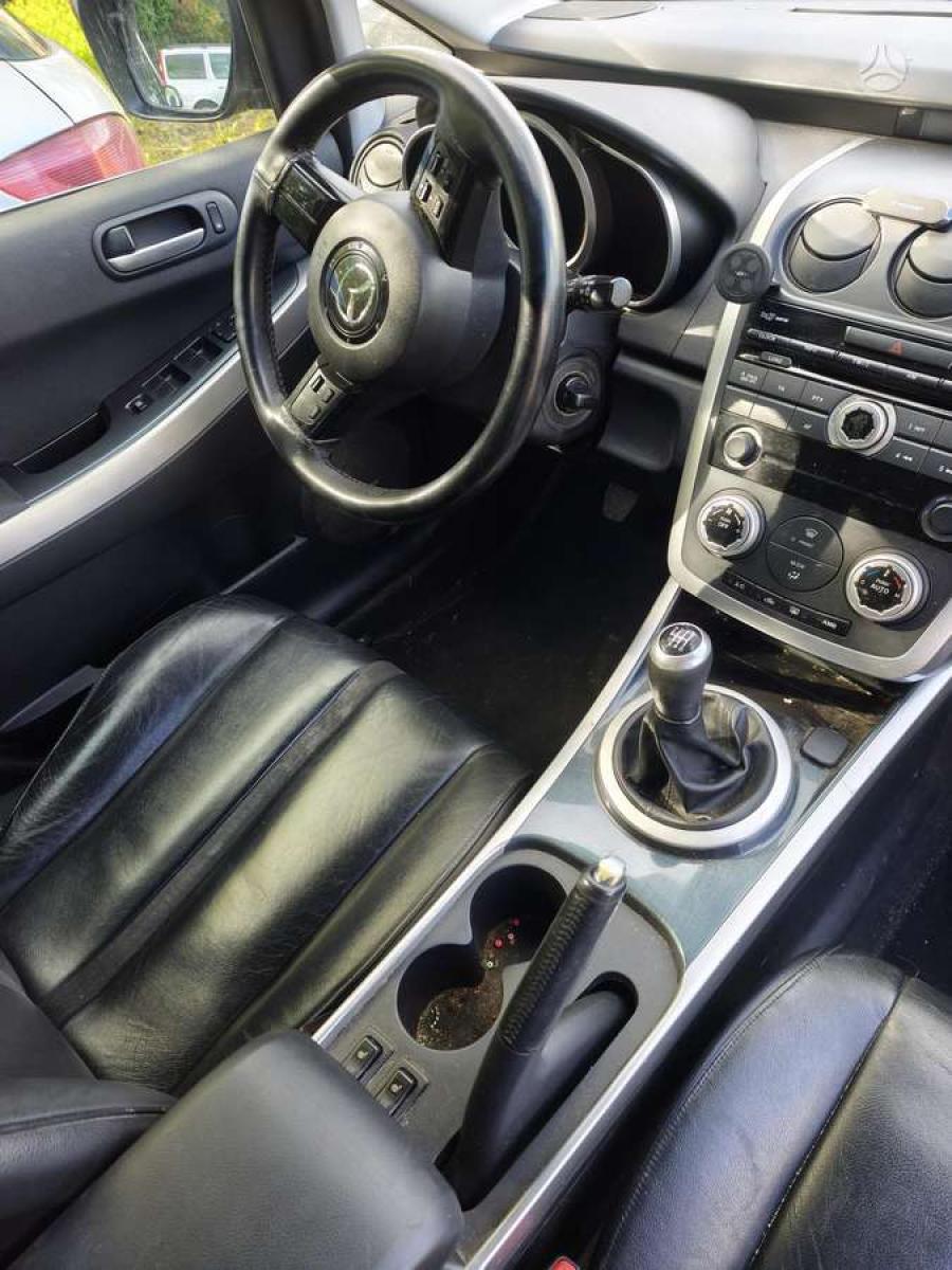 Black Mazda CX-7 2008 in Panevezys, with an engine capacity of 2.30 L and mileage of 210 thousand km for 950 €, photo 18 on AUTOMOTO.COM.LV