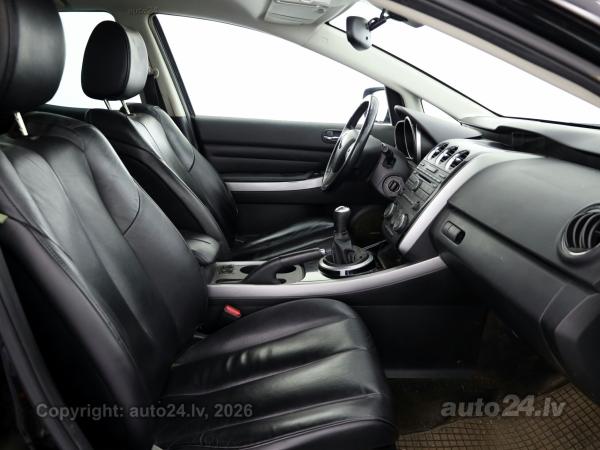 Black Mazda CX-7 2012 in Tallinn, with an engine capacity of 2.20 L and mileage of 344 thousand km for 1199 €, photo 6 on AUTOMOTO.COM.LV