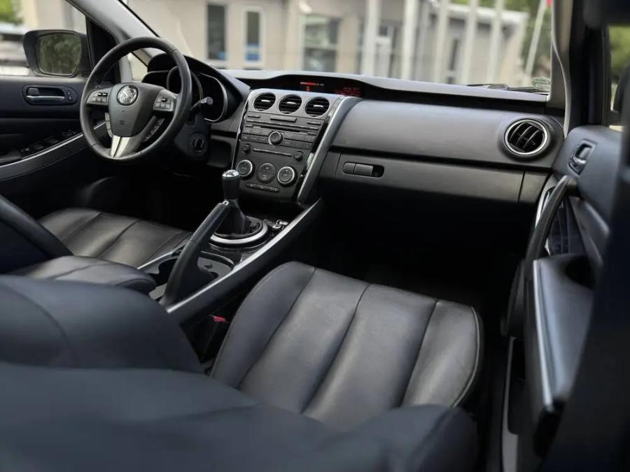 Brown Mazda CX-7 2011 in Jurmala, with an engine capacity of 2.20 L and mileage of 189 thousand km for 2790 €, photo 7 on AUTOMOTO.COM.LV