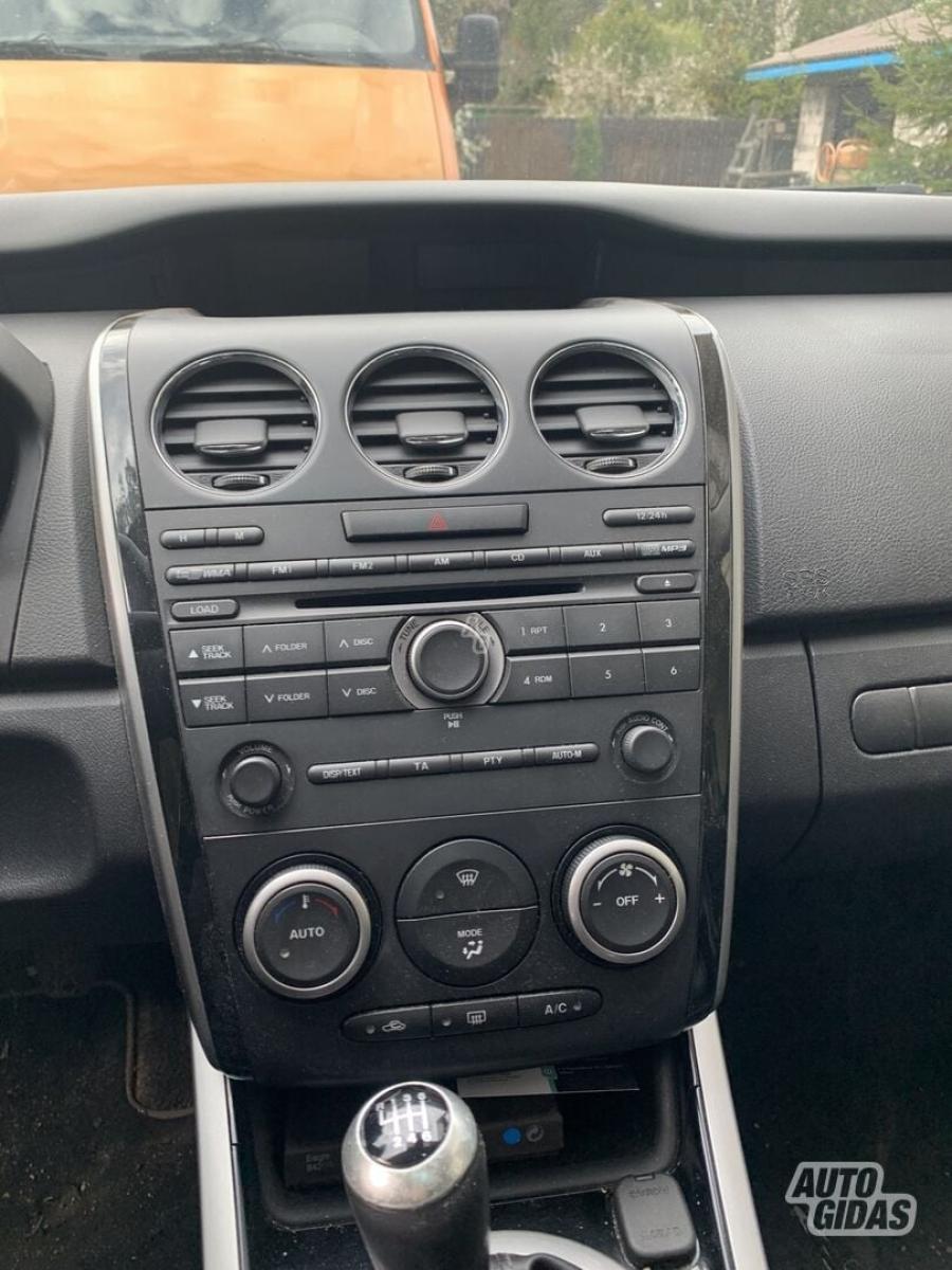 Mazda CX-7 2010 in Vilnius, with an engine capacity of 2.20 L and mileage of 188 thousand km for 4200 €, photo 5 on AUTOMOTO.COM.LV